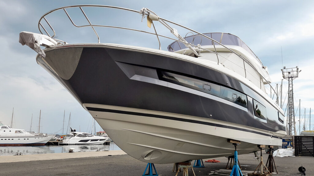 Wrapping a yacht with 3M Wrap Film 1080-G201